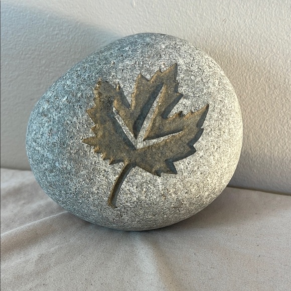 Accents | Maple Leaf Carving Stone Rock Canada Rare Hand Carved Solid ...